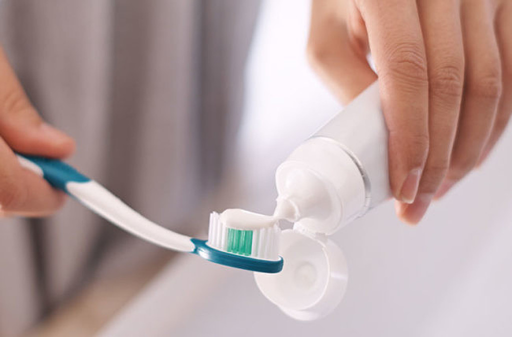 What to know about fluoride in toothpaste - My BEST Dentists Journal ...